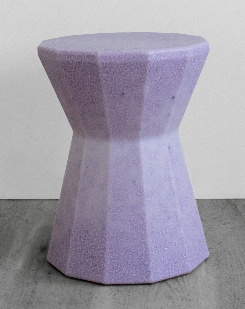 MABEL x Hairlust, Purple | Side table made of 100% recycled plastic